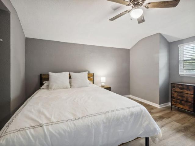 Cozy & Modern Home in Jacksonville – Fully Renovat