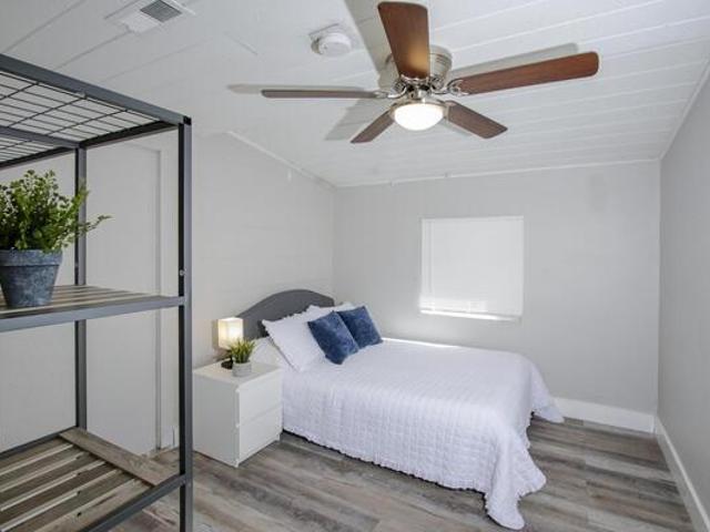 Cozy & newly renovated House in St. Petersburg