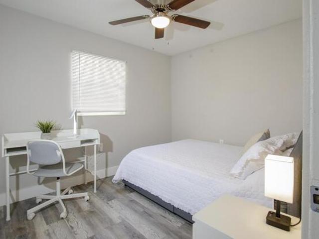 Cozy & newly renovated House in St. Petersburg