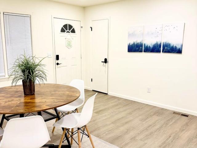Cozy Newly Renovated Marietta Home – Close to Tra