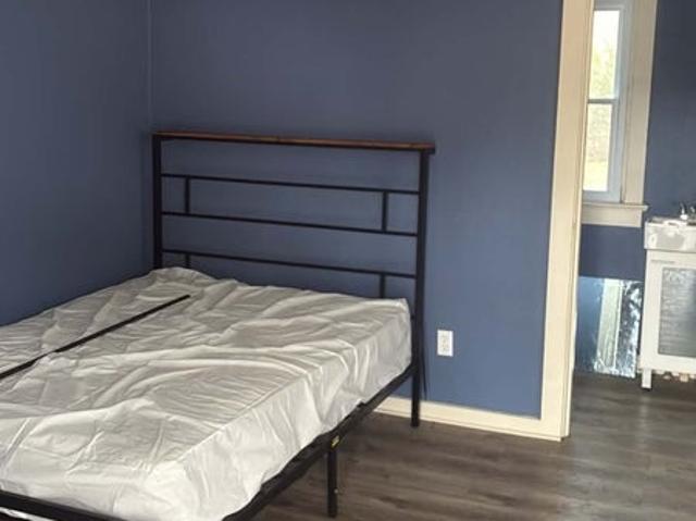 Cozy Newly Renovated Room with Bathroom in Birdsbo