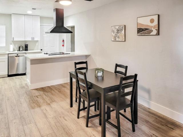 Cozy & newlyrenovated Gainesville House, close to