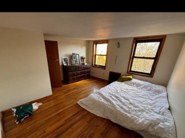 Cozy attic room in bushwick