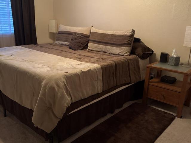 Cozy, and clean drama free room for rent