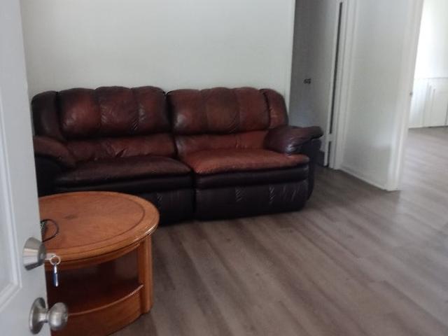 Cozy and quiet 1 bdr bth apartment on ground floor