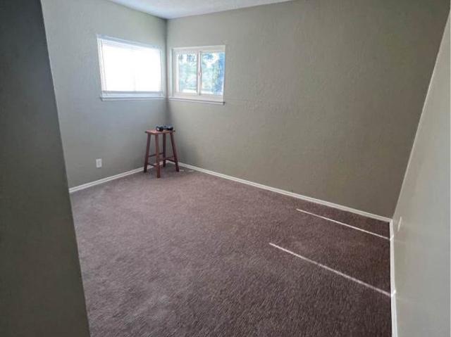 Cozy and quiet cul de sac Room