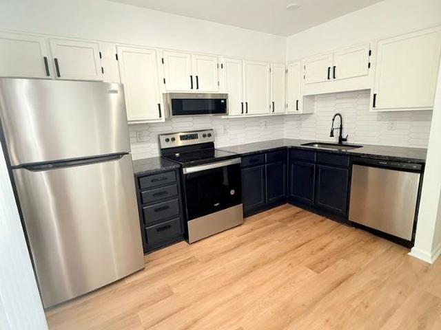 Cozy and Renovated 2 Bed 1 Bath Apartments in the Heart of Wake Forest! 2 Bedroom Apartment for Rent at 347 W Oak Ave Apt C, Wake Forest, NC 27587