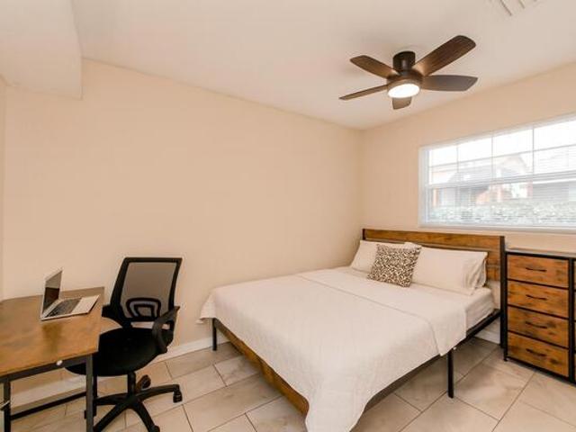 Cozy and Spacious Rooms Orlando FL