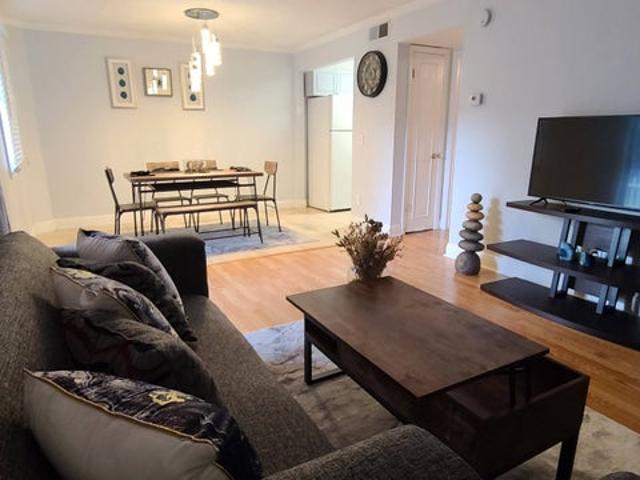Cozy apartment at Lake Magdalene