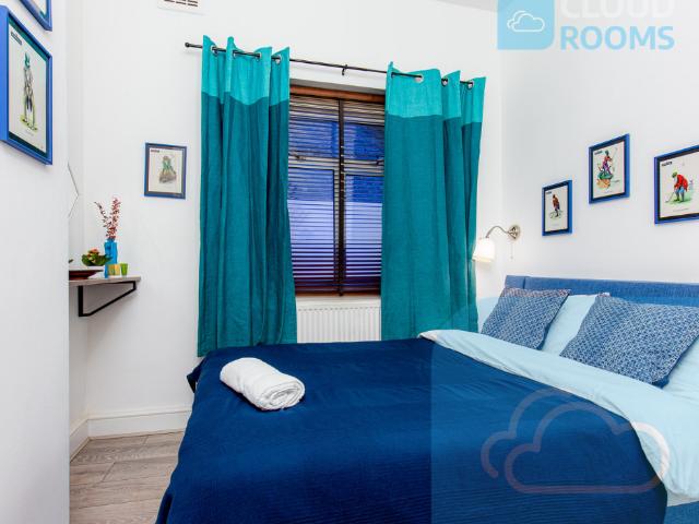 COZY B Sidney Street E1 RM3