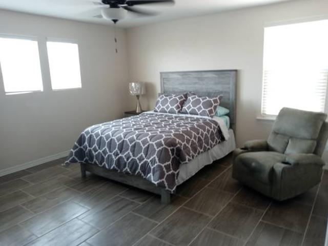 Cozy bedroom for rent