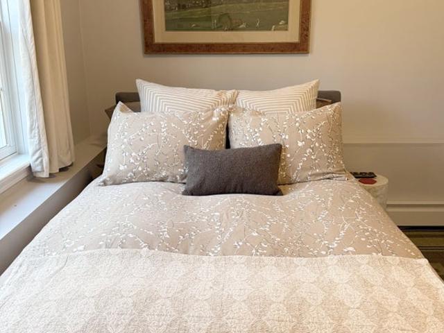Cozy Bedroom in Shared House_Fox Room. OmegaBard