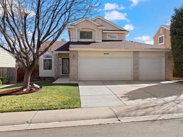 Cozy Bedroom in Parker | 1 Bedroom in Single Fami