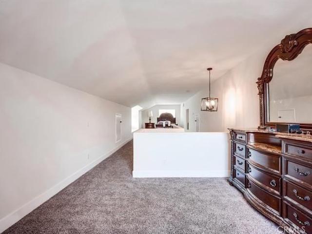 Cozy Bonus Room for Rent in Luxury Home in Corona