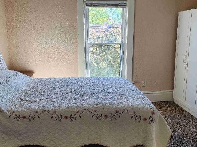 Cozy BR Roomshare with comfortable full_size bed