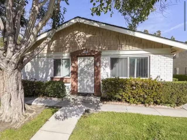 Cozy, charming one story condo in Port Hueneme 2604 Rudder Ave