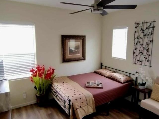 Cozy & Comfy Private Bath in a safe quiet neigh