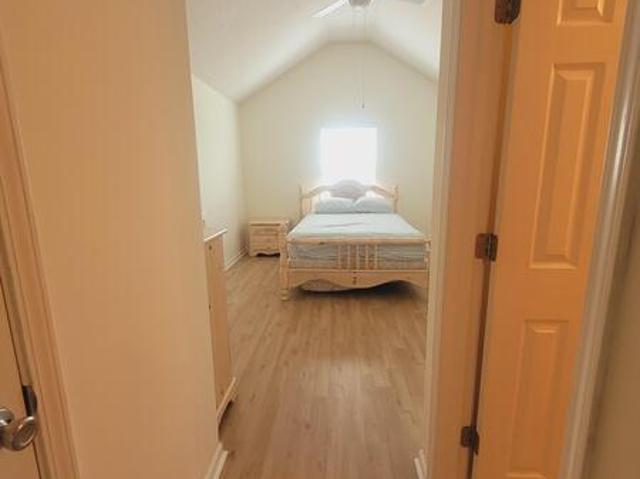 Cozy & comfortable Ellenwood House with Living room