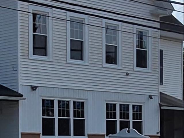 Cozy comfortable unit. Walking distance to Hannafo