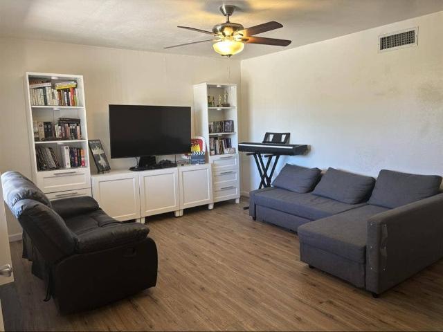 Cozy condo w/ private bathroom