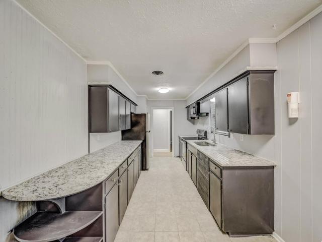 Cozy & Convenient Dallas Home | Fully Furnished