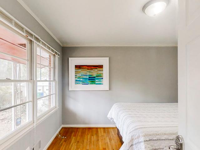 Cozy Decatur house steps away from MARTA