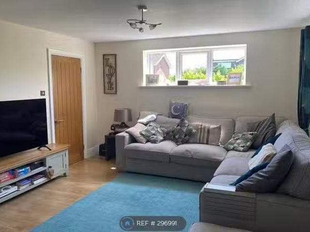 Cozy Detached house to rent in Yew Tree Close, Stanford, Ashfo.