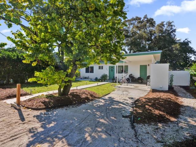 Cozy Efficiency in NMB w/ Utilities Included