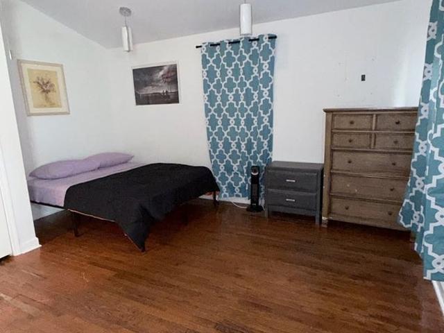 Cozy furnished downtown ADU studio