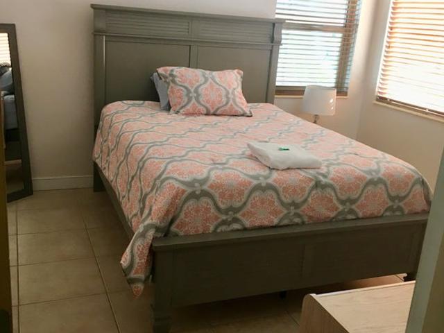 Cozy Furnished Near Hollywood Beach