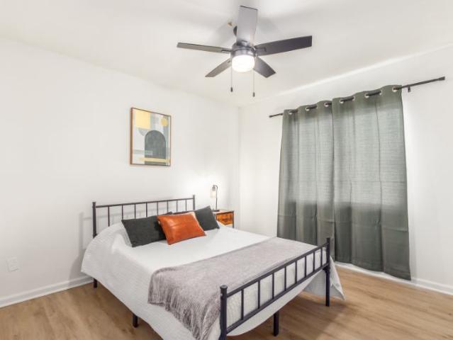 Cozy Furnished Private Room in a North Phoenix Sh