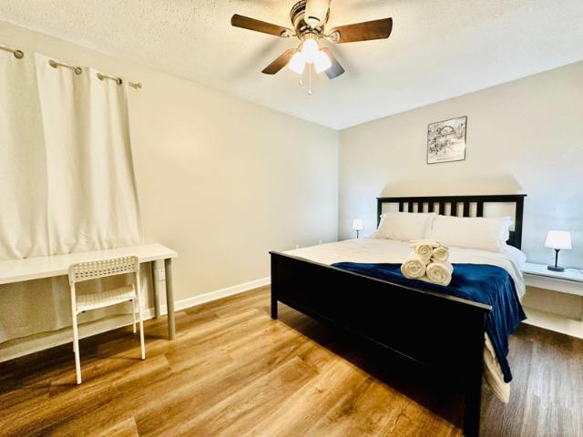 Cozy Furnished Room Near UGA • Utilities, Wi‑Fi &