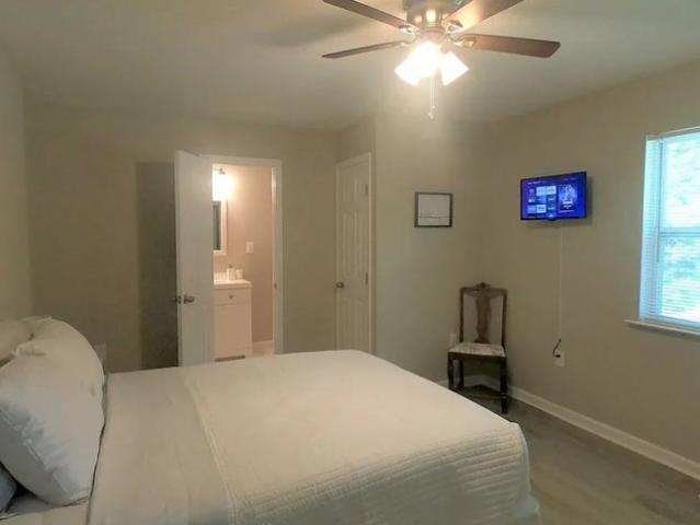 Cozy Furnished Room with Private Bath