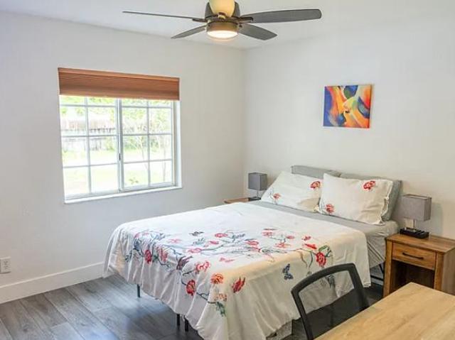 Cozy Furnished Room with Private Living Space