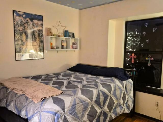 Cozy furnished room