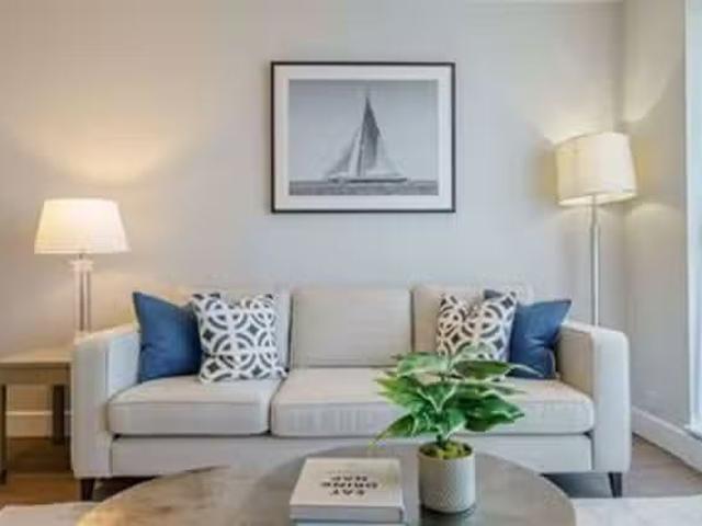 For Rent! Flat to rent in Westferry Circus, London E14