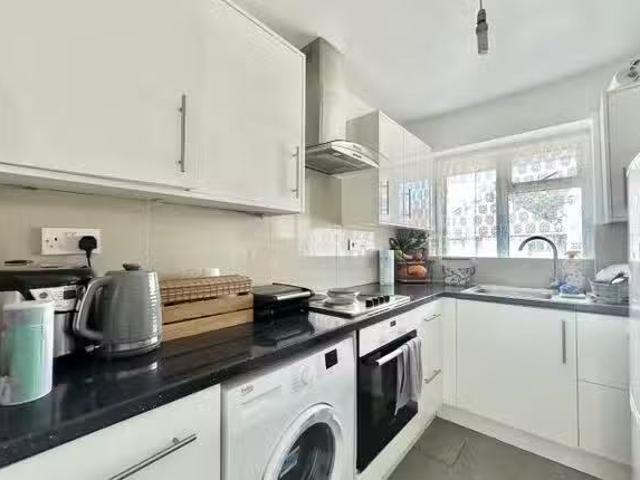 New Flat to rent in Barnhill Road, Hayes UB4