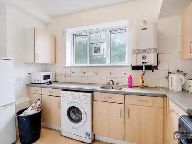 For Rent! Flat to rent in Godwin Court, Crowndale Road, Camden.