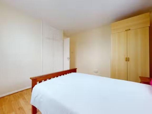 Charming Flat to rent in Hall Place, London W2