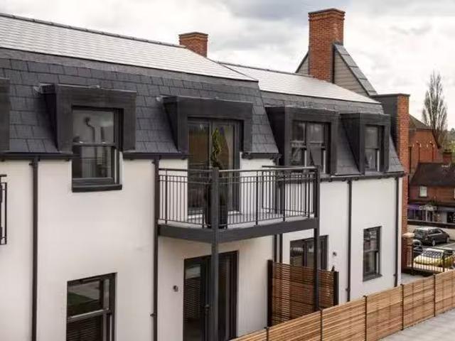 Nice Flat to rent in Old Market Place, Farnham GU9