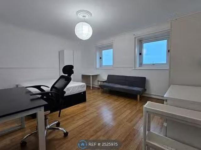 For Rent! Flat to rent in Oxenholme, London NW1