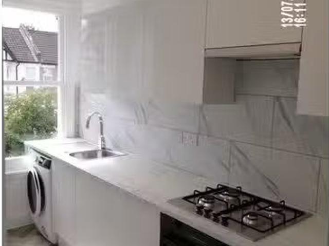 Nice Flat to rent in St Johns Avenue, London NW10