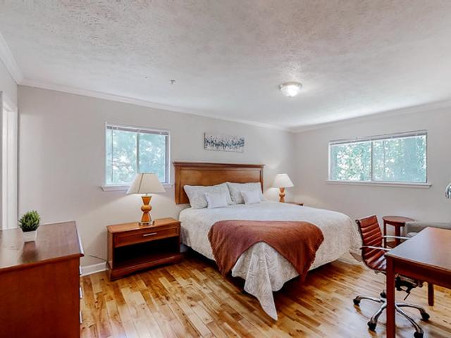Cozy Home in Heron Drive | Monthly Cleaning | Secure Coded Rooms | 9–11 min walk to Bus Stops | 11–20 min walk to Grocery Stores