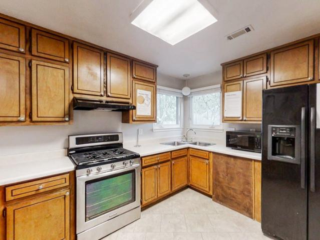 Cozy Jonesboro Home | Monthly Cleaning | Secur