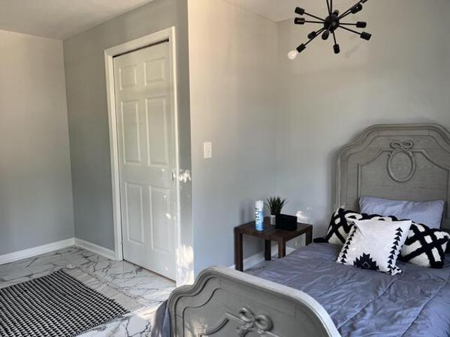 Cozy Kansas City Home | Spacious Living Room | Newly Renovated | High Quality Stay