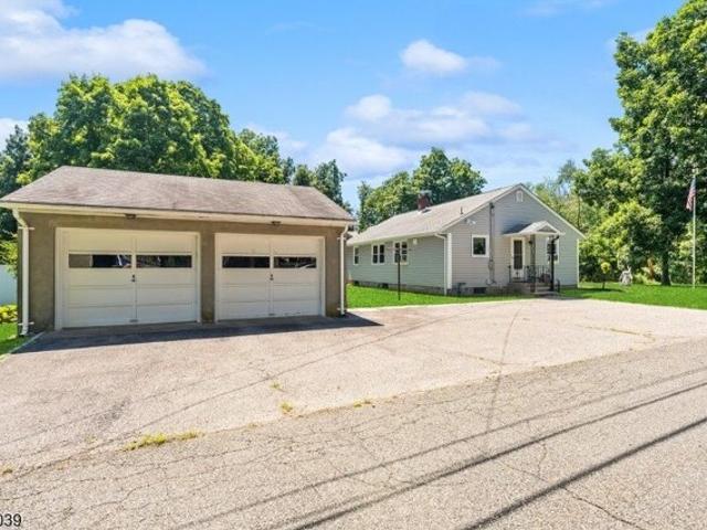 Cozy Lake Rd, Jefferson Township, Home For Sale