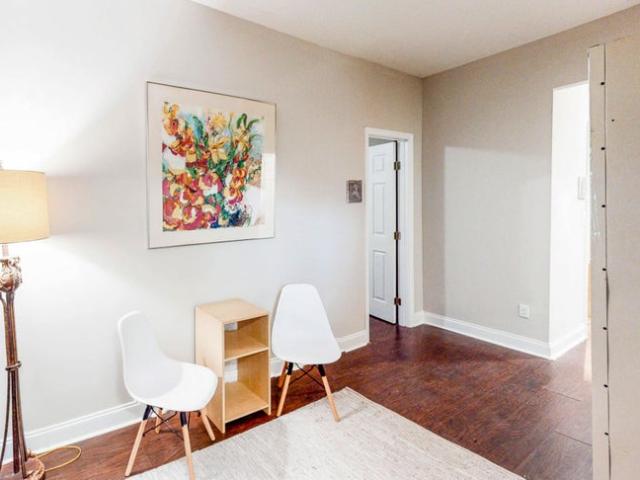 Cozy Pad Near Vine City – Steps from Transit &