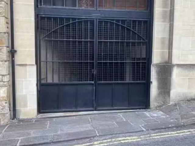 Just in! Parking for rent in Underground Parking Space In Circ.
