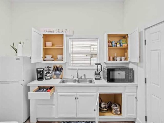 Cozy & Peaceful 2BR in Historic Third Ward | Near