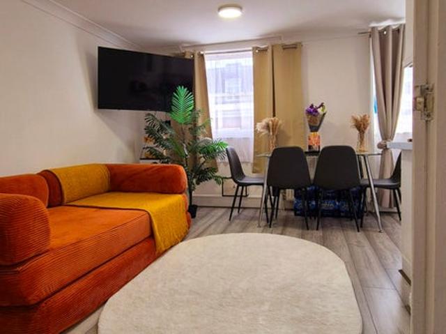 Cozy pet friendly flat near Baker Street